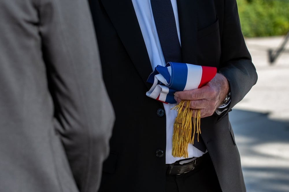 Démission du maire de Chessy : le mariage des étrangers en situation ...